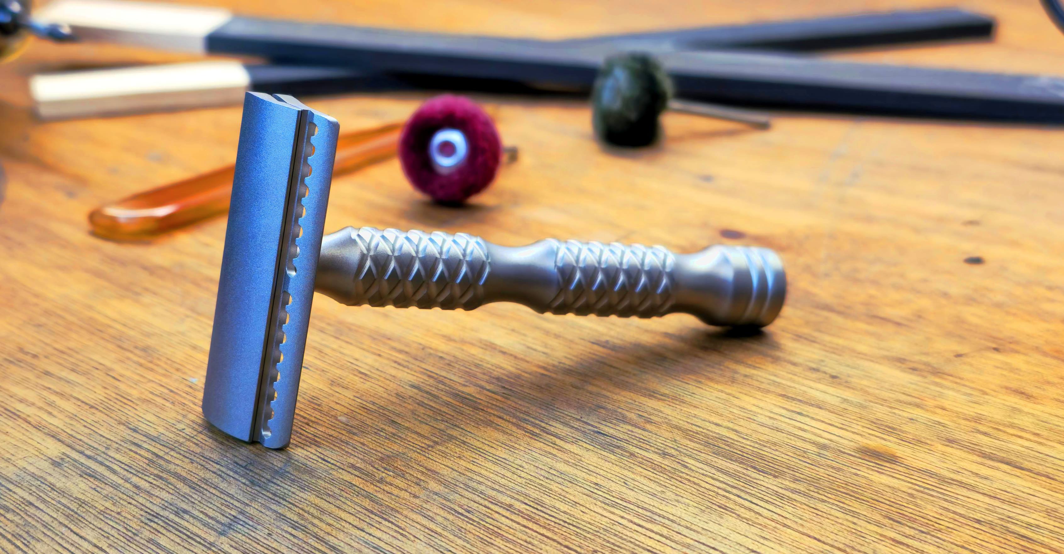 Durdan Workshop: Safety razor for men made in France – Atelier DURDAN